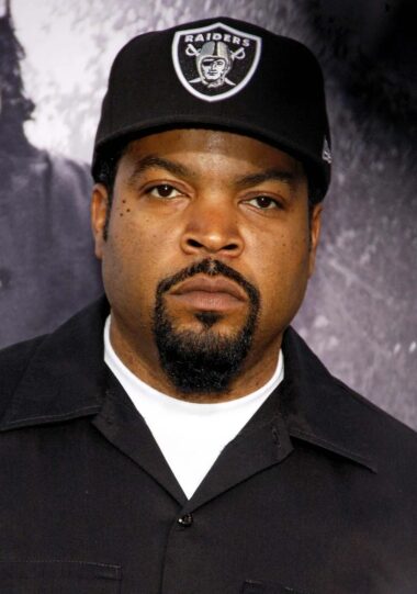 Ice Cube Net Worth [2025 Update] : Career & Movies - Wealthy Peeps