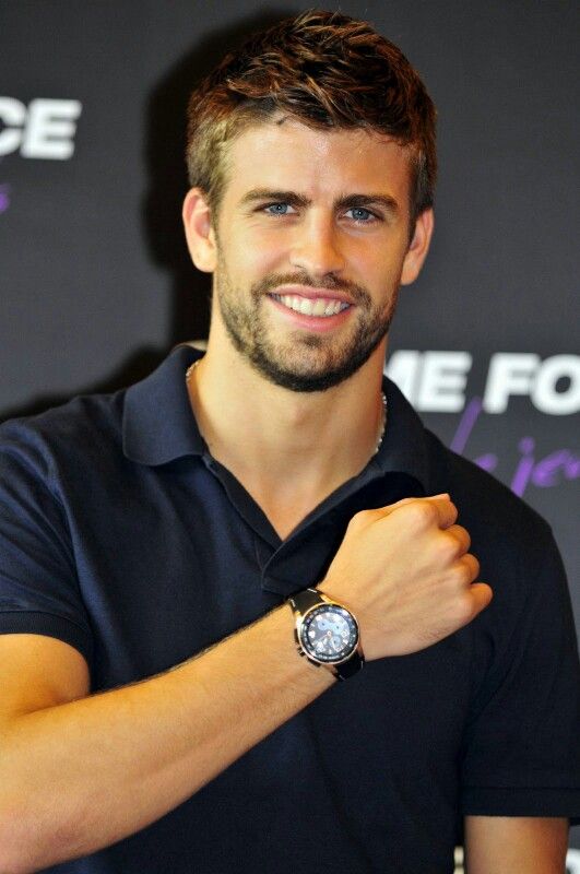 Gerard Pique Net Worth [2026 Update]: Cars & Books - Wealthy Peeps