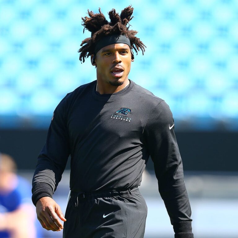 Best-Looking NFL Players [2025 Update]