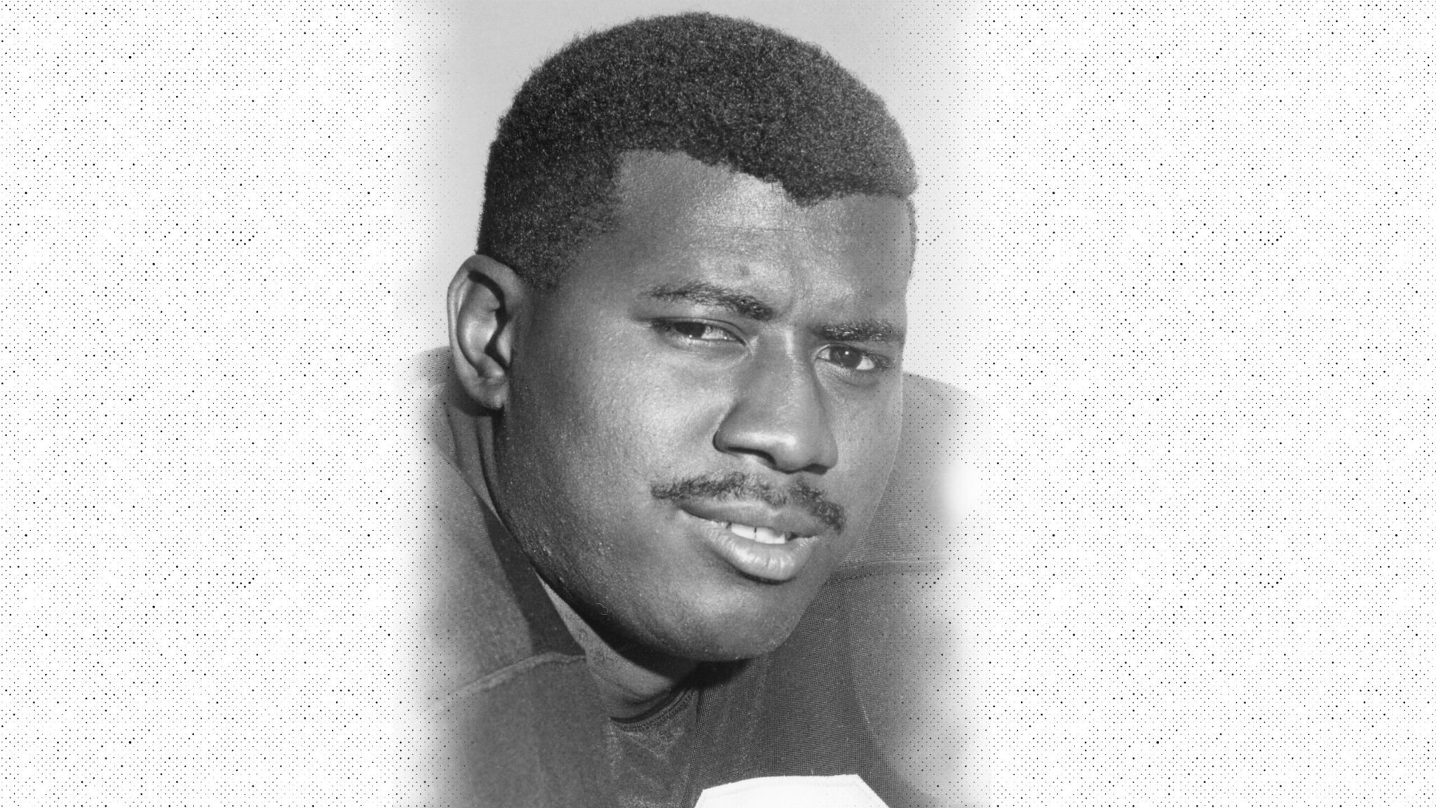 Tallest NFL Players in History [2022 Update]