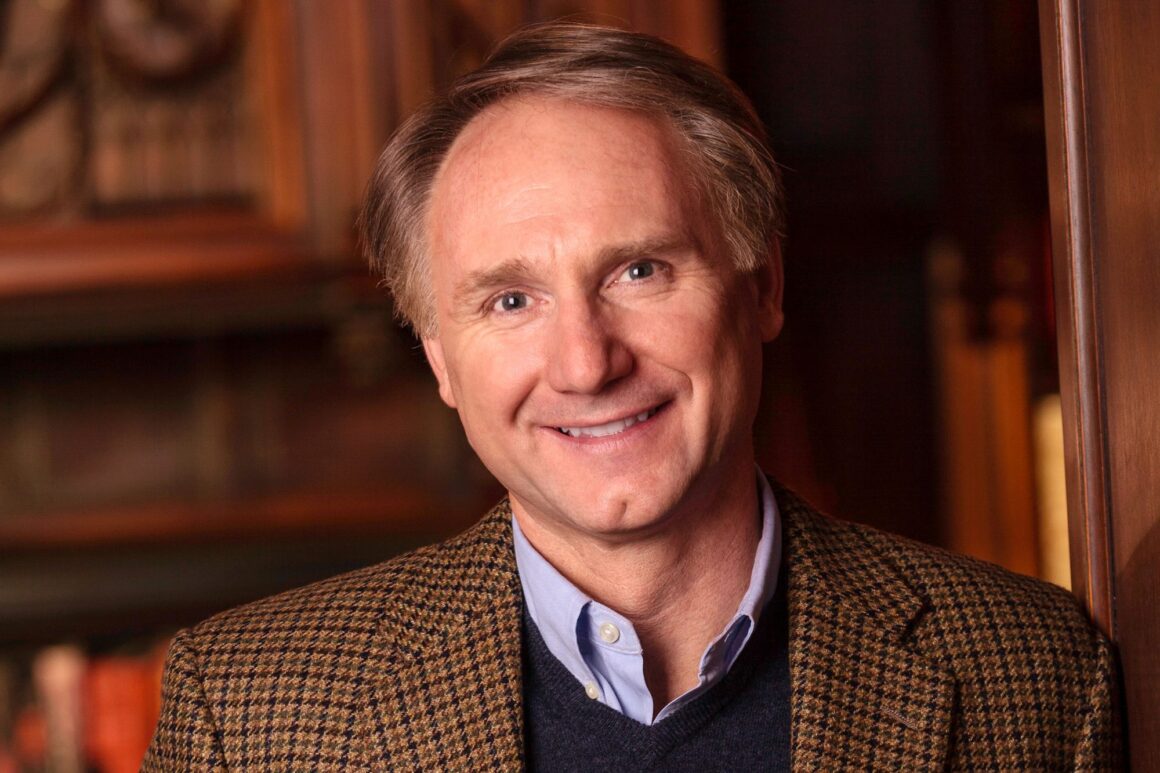 Dan Brown Net Worth: Career & Lifestyle [2026 Update]
