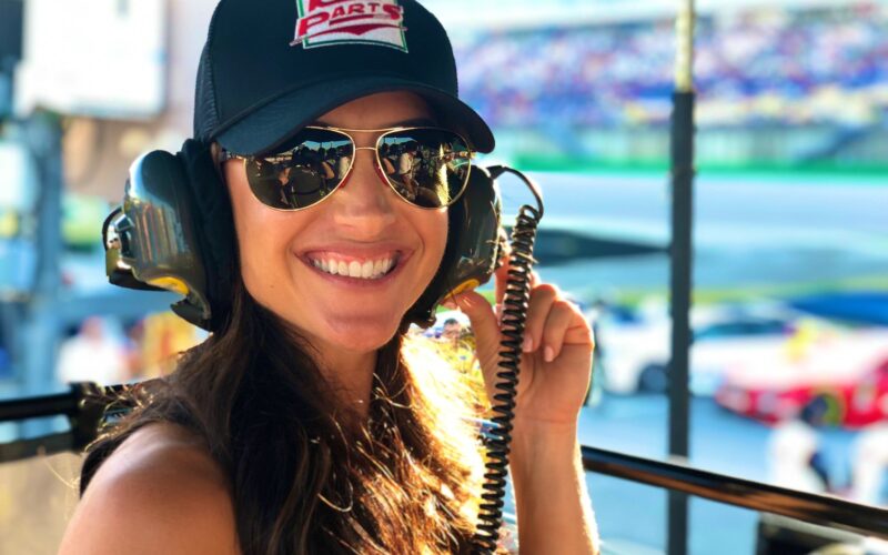 Emily Compagno Net Worth: Career & Lifestyle [2022 Update]