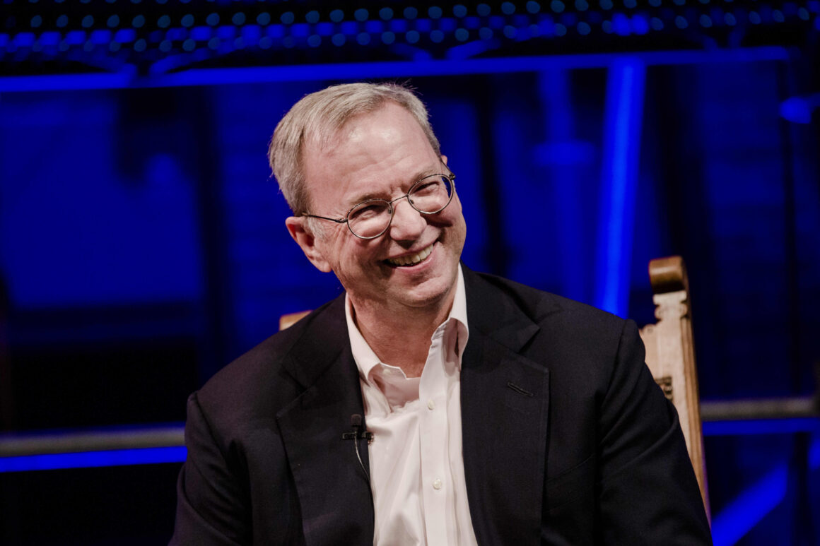 Eric Schmidt Net Worth: Google, Career & Lifestyle [2026 Update]