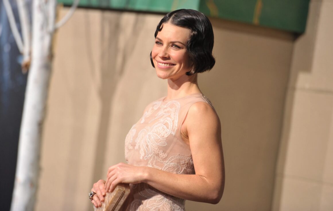 Evangeline Lilly Net Worth: Lifestyle & Career [2025 Update]