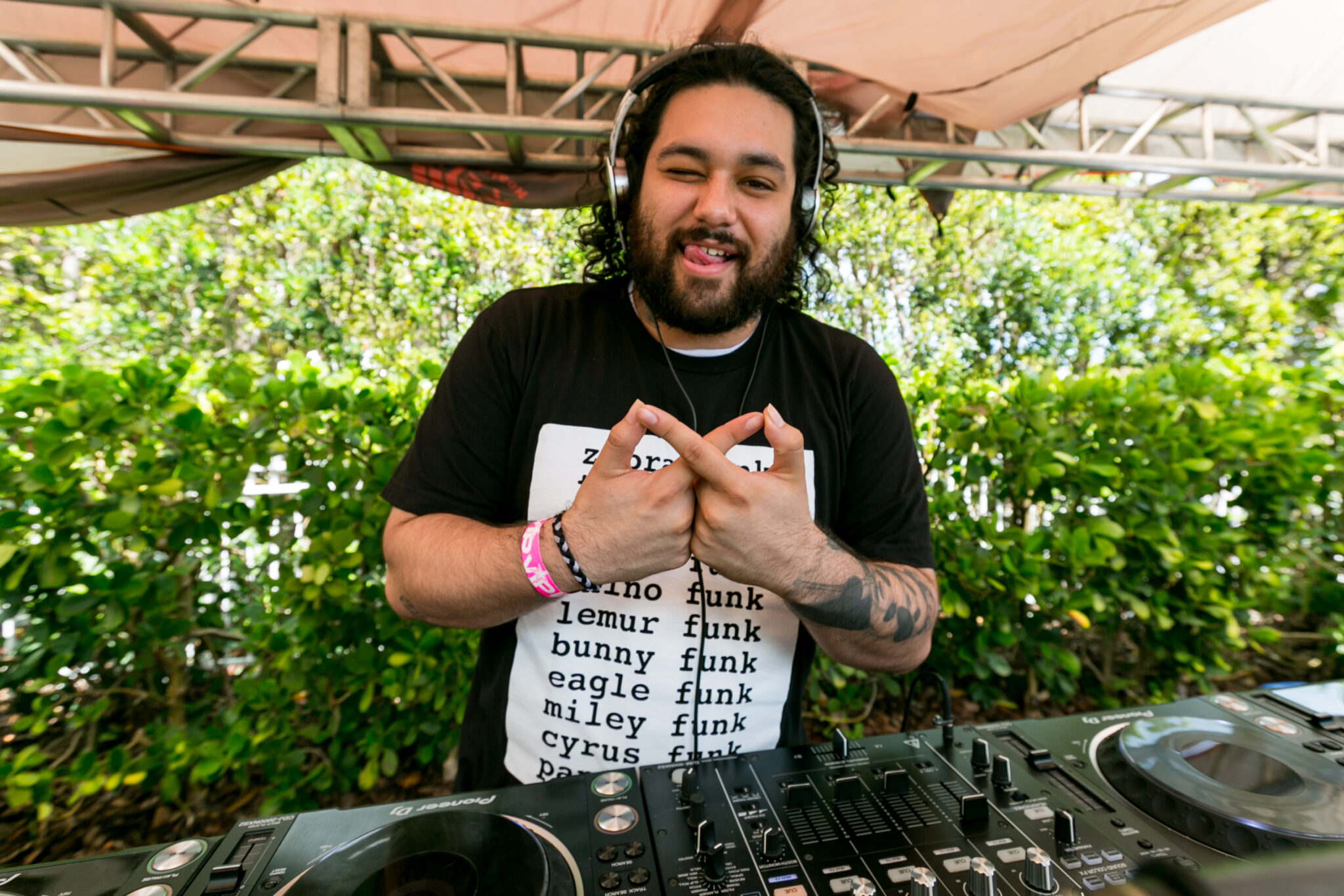 Deorro Net Worth: Income & Career [2025 Update]