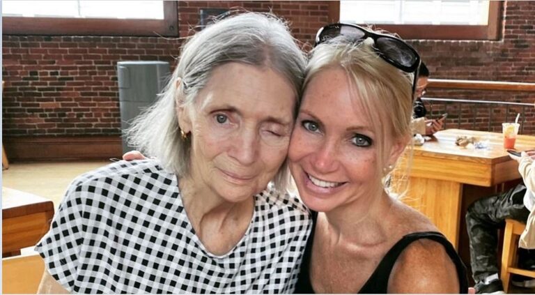 Comedian Alli Breen Wikipedia Bio Age Partner And Net Worth