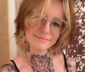 VTuber: Punkalopi Face Reveal And Wikipedia Bio