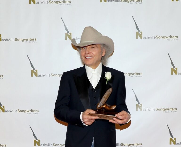 Did Dwight Yoakam Passed Away Or Still Alive?
