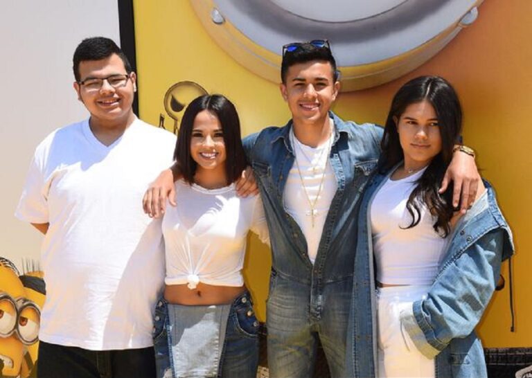 Becky G Brother Frankie And Alex, Parents Age Gap Instagram
