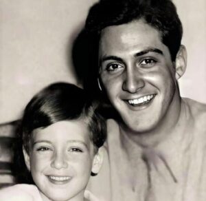 Al Pacino Christian Or Jewish - What Is His Religion? Family