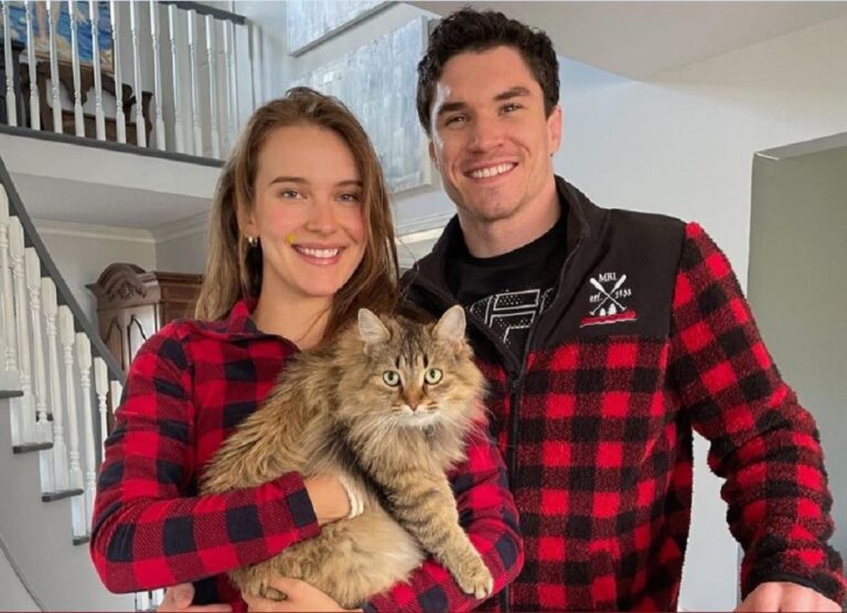 Meet Mike Malott Girlfriend Turned Fiance Jess, Age Bio