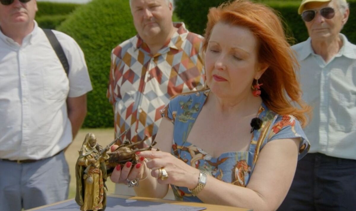 Antiques Roadshow: Lisa Lloyd Wikipedia Age And Family