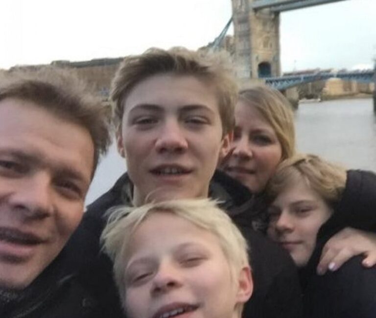 Who Are Emil And Oscar? Rasmus Hojlund Brother Age Gap