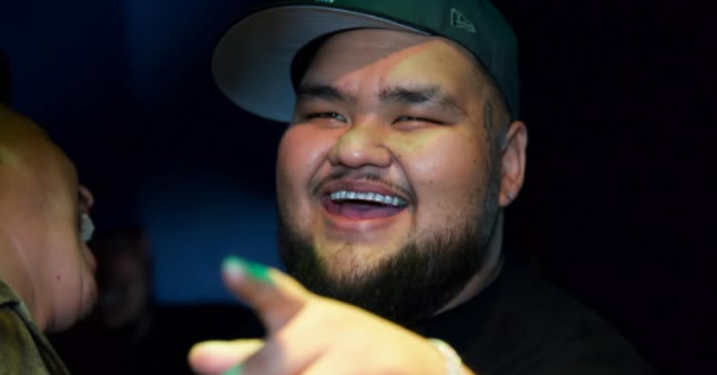 Shane Gillis Brother, Sister Kait And Sarah Gillis: Family